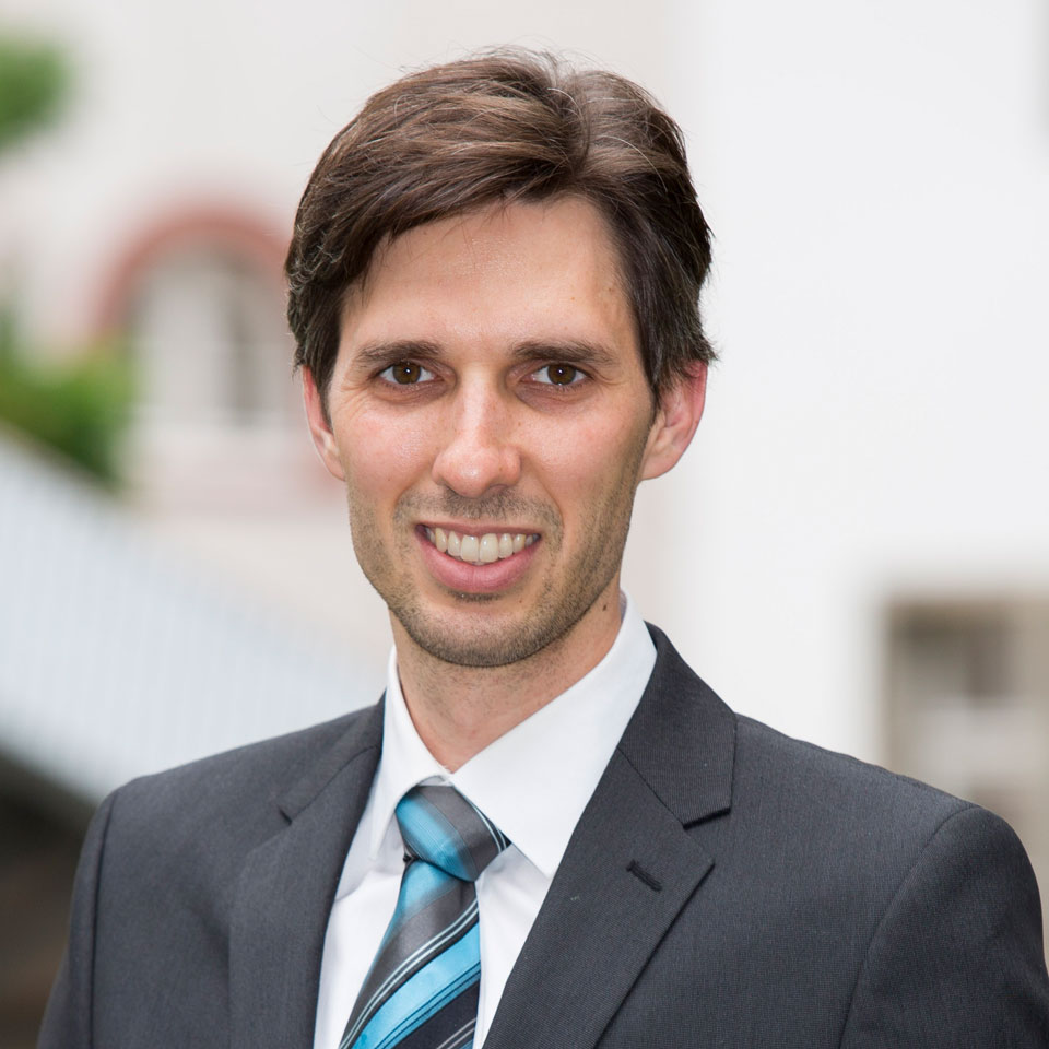 Dr. Dominik Niopek – KlarText